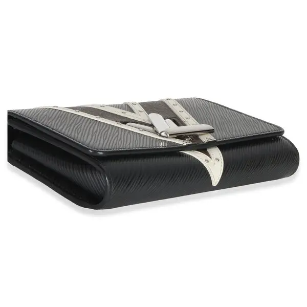 LOUIS VUITTON Twist Wallet On Chain