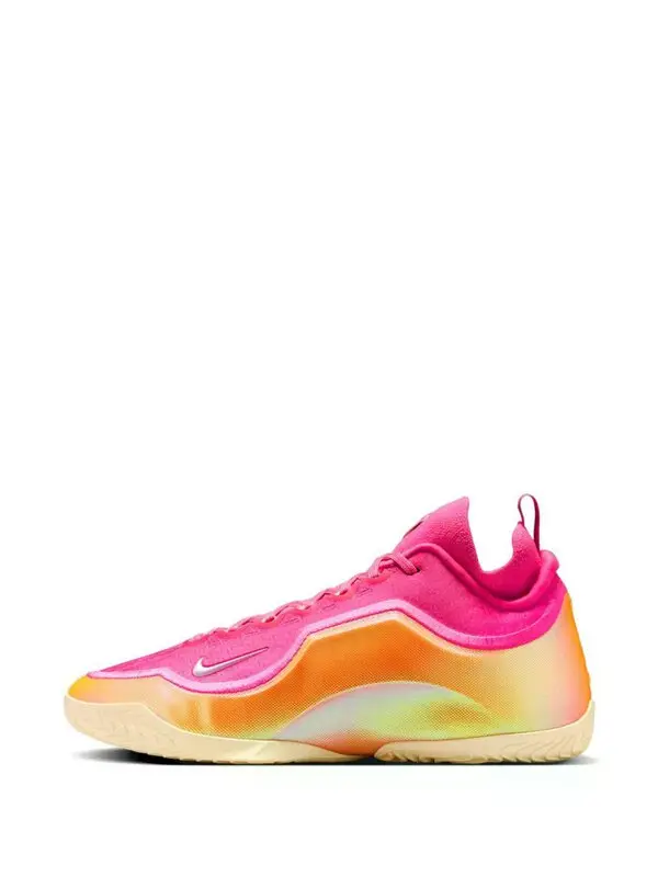 Nike Elite Lace-up Sneakers - Pink