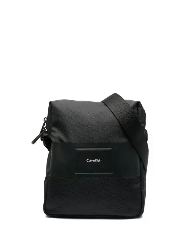 Calvin Klein Logo-patch Shoulder Bag