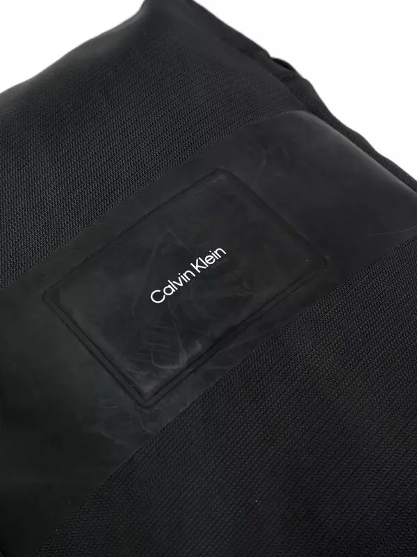 Calvin Klein Logo-patch Shoulder Bag
