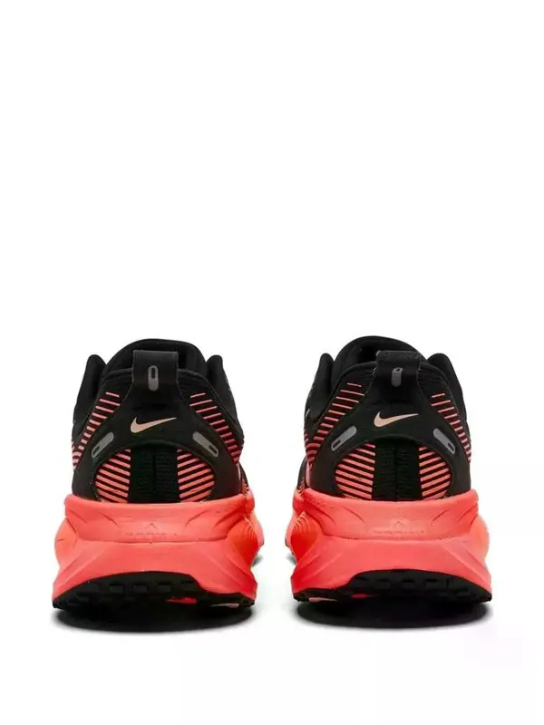 Nike Vomero 16 Sneakers - Black
