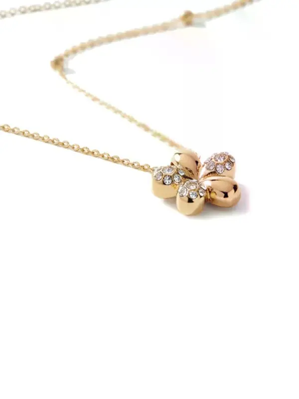 YOJ Crystal Flower Pendant Necklace