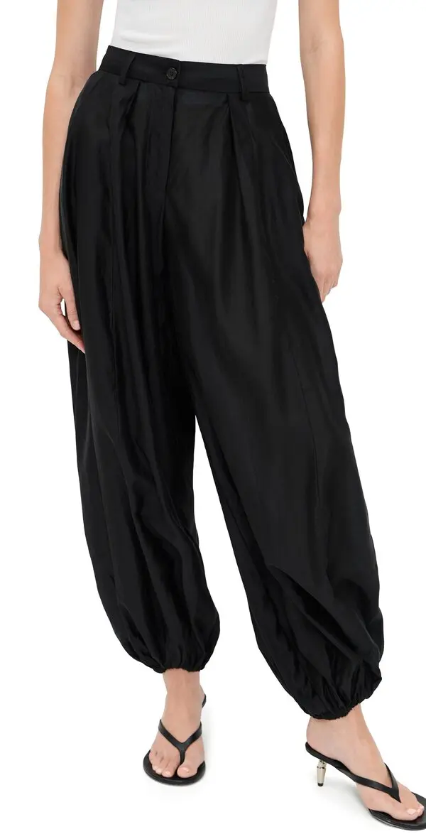 THE LATEST Dilan Mussola Leggera Pants - Black