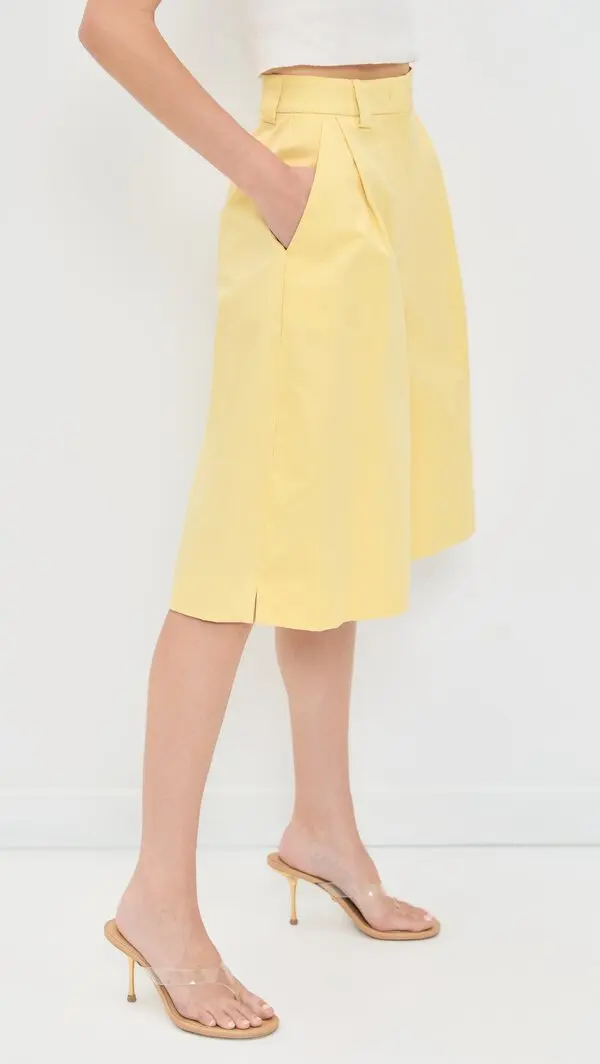 THE LATEST Dakota Pleated Twill Shorts
