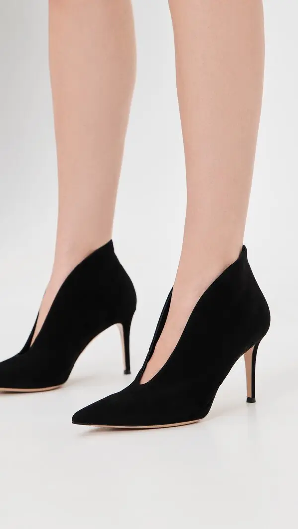 GIANVITO ROSSI Vania Heels - Black