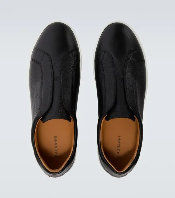 Magnanni Costa Slip-on Leather Loafers - Black