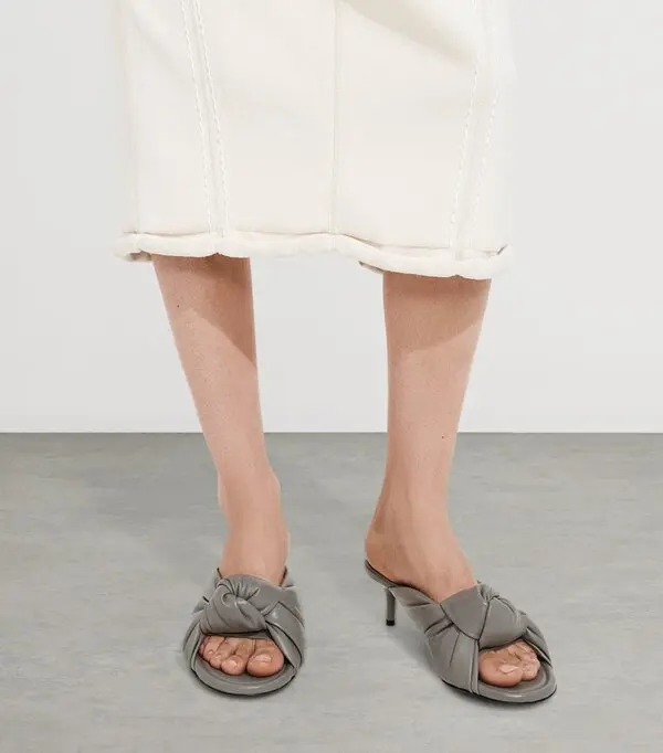 Bottega Veneta Leather Knot Mules - Grey