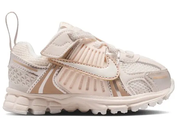 Nike Vomero 5 Sneakers