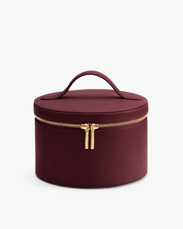 Cuyana Leather Wellness Case - Cherry