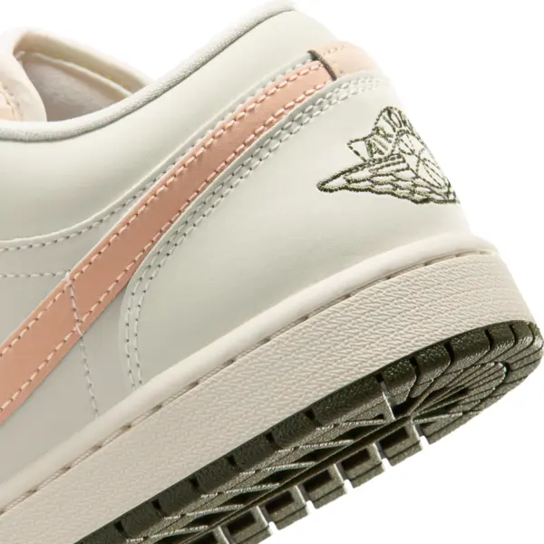 JORDAN 1 Low Sneakers - White