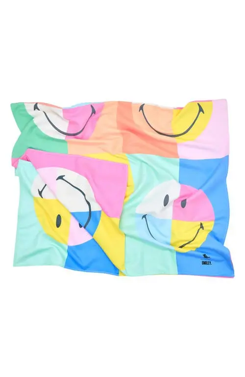 DOCK AND BAY Beach Towel
