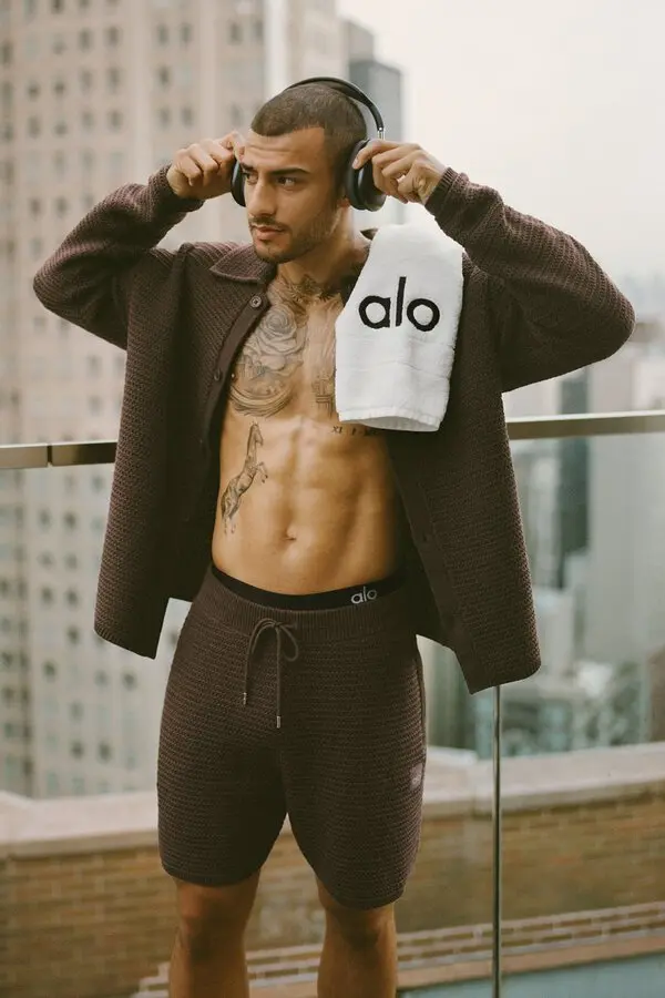 Alo Yoga 5" Shift Knit Short - Espresso