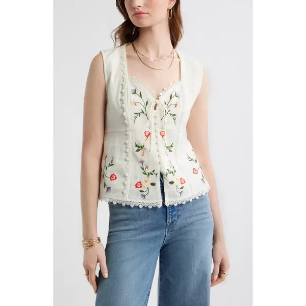 Treasure & Bond Embroidered Sleeveless Top
