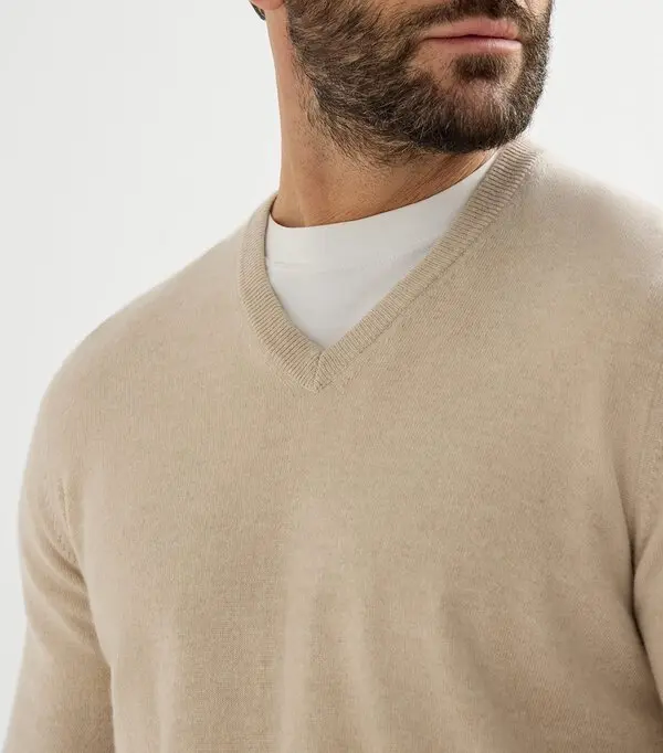 Brunello Cucinelli Cashmere V-neck Sweater - Beige