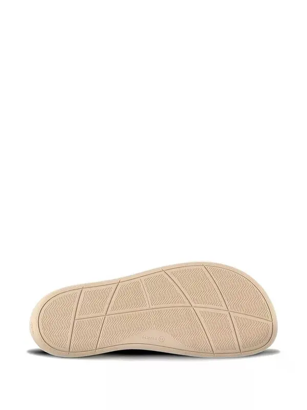 BE LENKA Barefoot Sneakers
