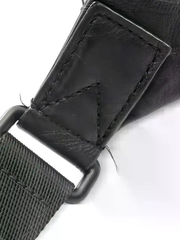 LOUIS VUITTON Discovery Belt Bag - Black
