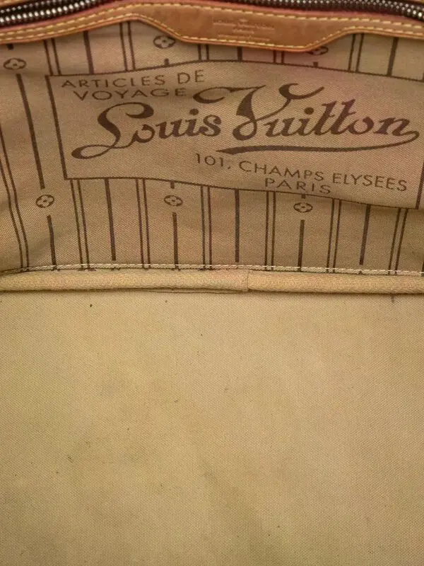 LOUIS VUITTON 2009 Monogram Neverfull Mm Tote Bag