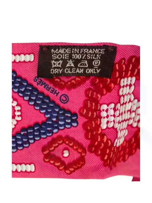Hermès 2000-2026 Kelly En Perles Silk Twilly Scarf Scarves - Pink
