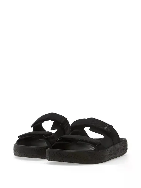 VEJA Arpoador Sandals