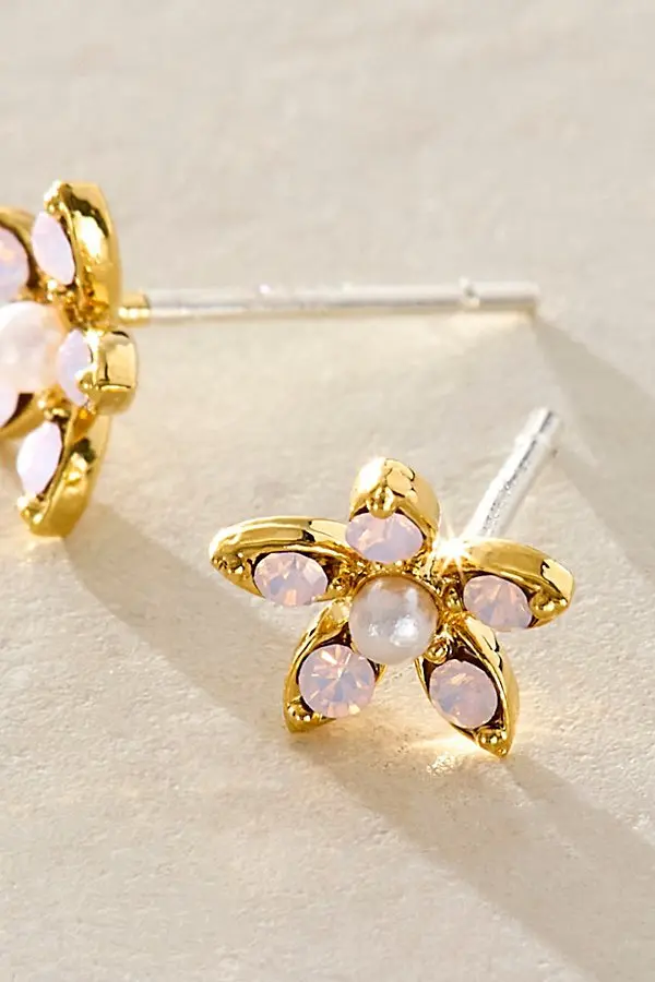 LOVER'S TEMPO Lily Stud Earrings