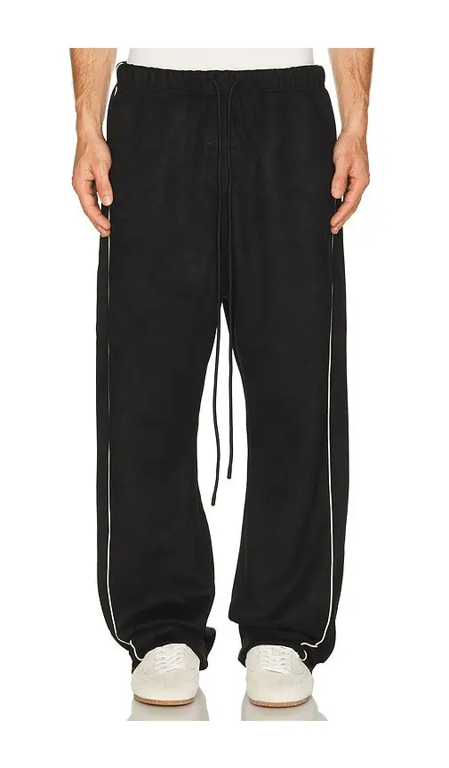 Fear Of God Signature Relaxed Pant In . Also - Black