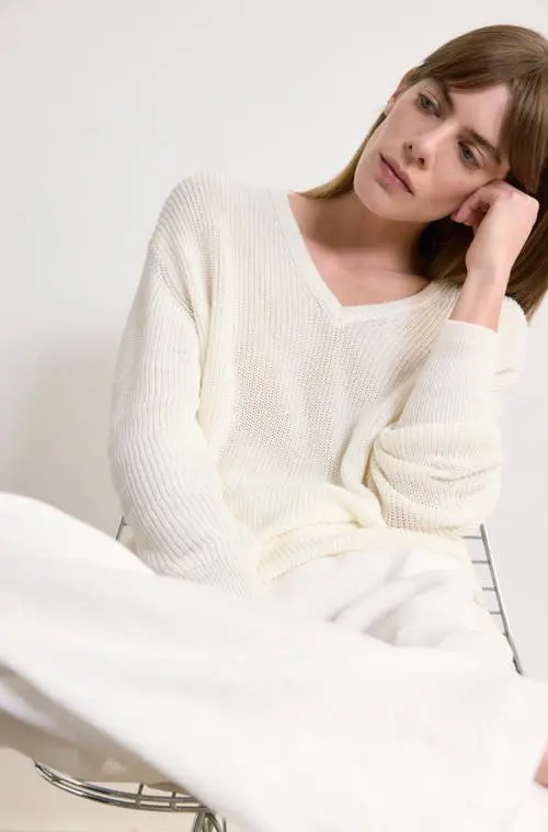Almina Concept Cotton Mesh V-neck Pullover Sweater - White