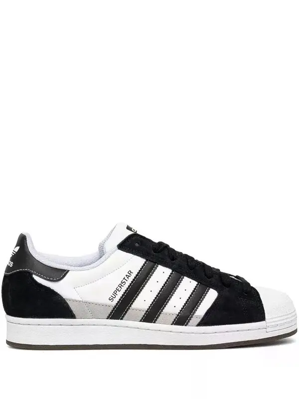 Adidas Superstar Sneakers