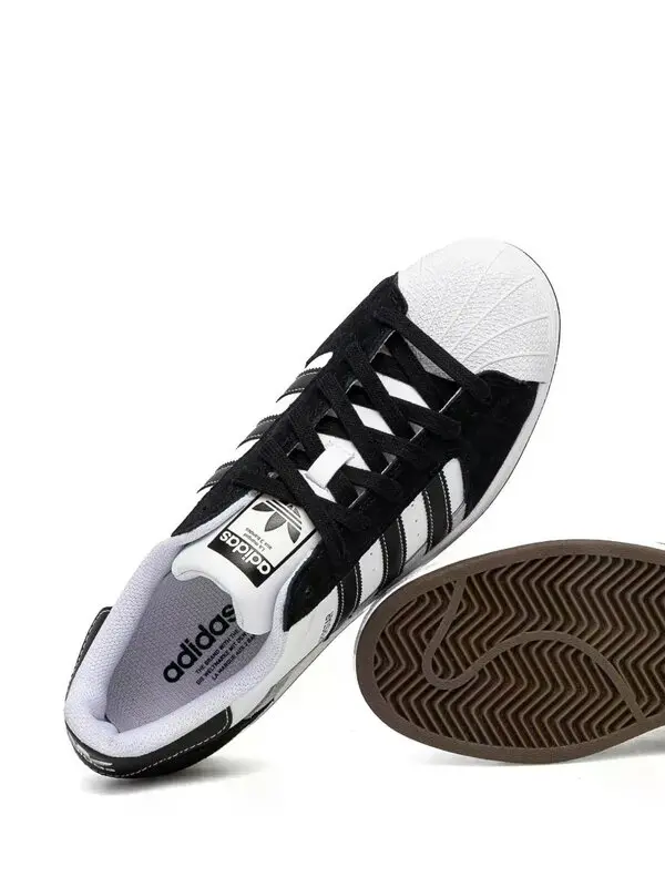 Adidas Superstar Sneakers