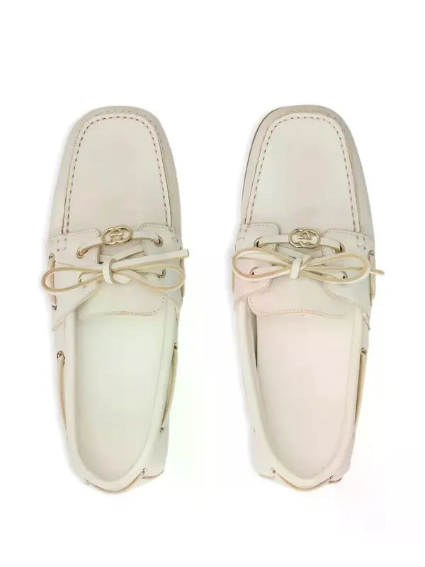 Gucci Logo Plaque Boat Shoes - White