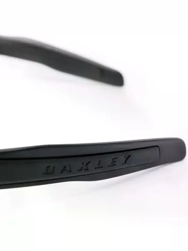 Oakley Oversized Frame Sunglasses