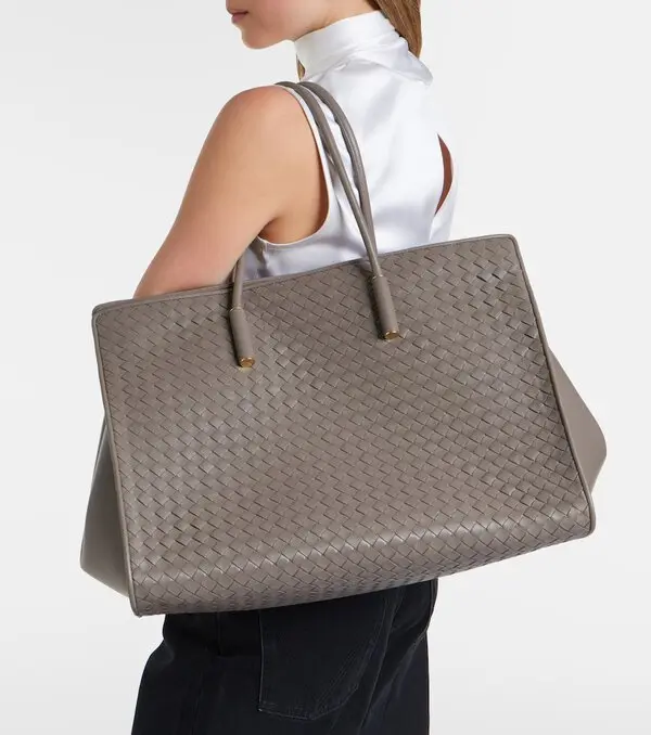 Bottega Veneta Barbara Medium Leather Top-handle Bag - Grey
