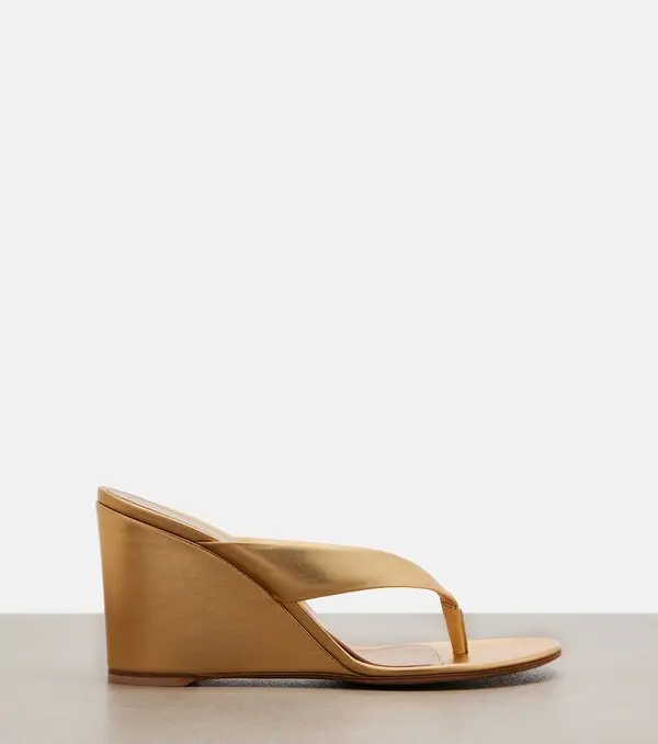 GIANVITO ROSSI Leather Wedge Thong Sandals