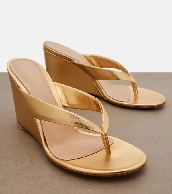GIANVITO ROSSI Leather Wedge Thong Sandals