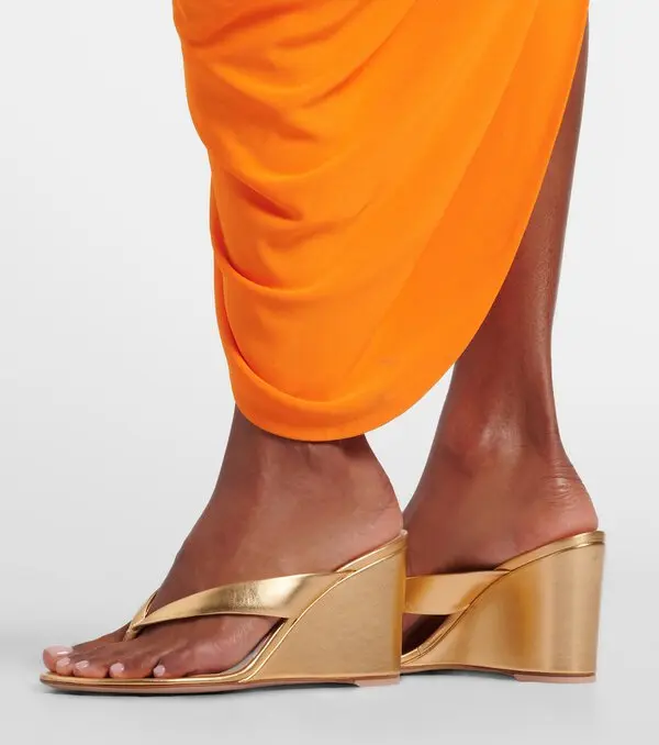 GIANVITO ROSSI Leather Wedge Thong Sandals