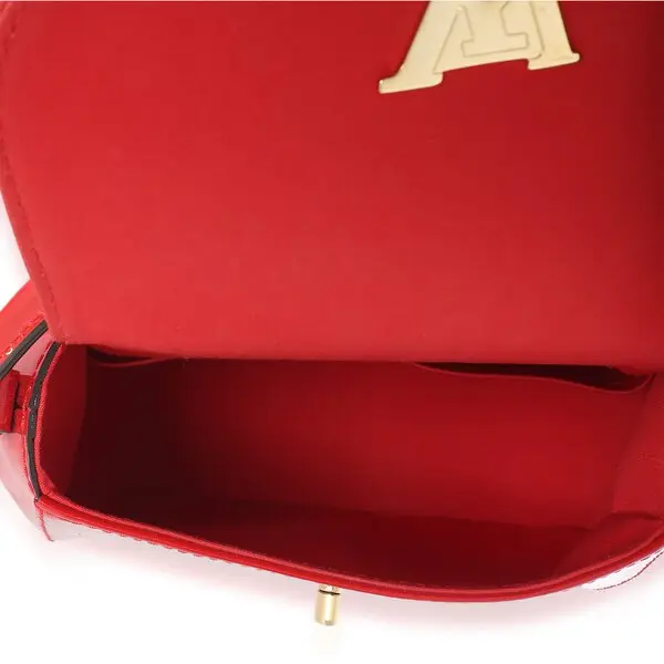LOUIS VUITTON Monogram Vernis Pasadena Shoulder Bag - Red