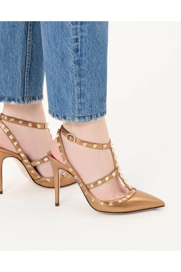 Valentino Garavani Rockstud Pump In Laminated Nappa Leather - Gold