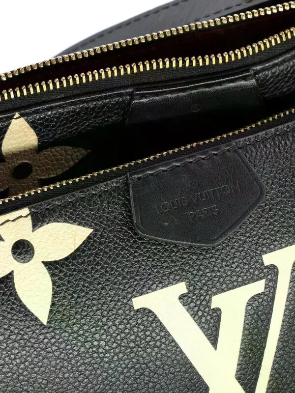 LOUIS VUITTON Multi Pochette Accessoires Bicolor Monogram Empreinte Giant - Black