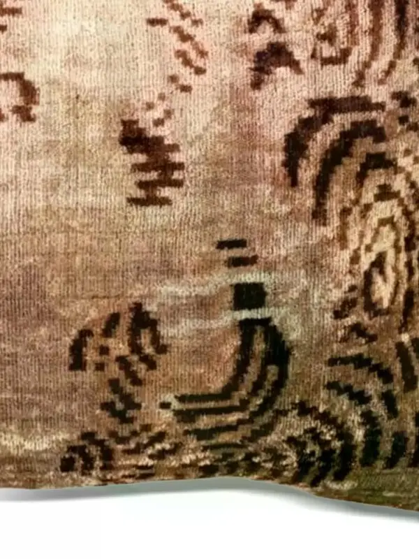 LES-OTTOMANS Abstract-pattern Cushion