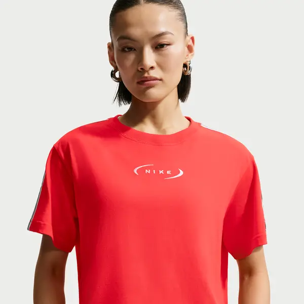 Nike Sportswear Classic Loose Cropped T-shirt - Red