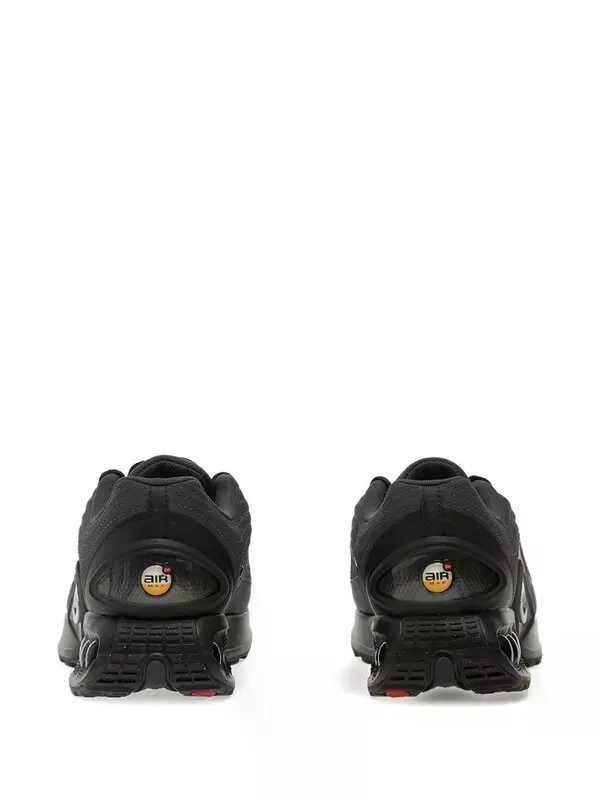 Nike Air Max Dn Winterized Sneakers