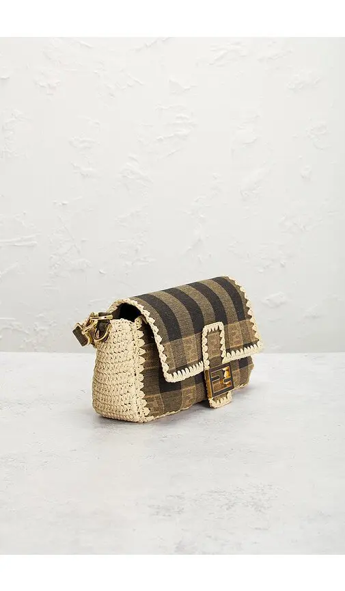 Undefined Fendi Pequin Baguette Shoulder Bag
