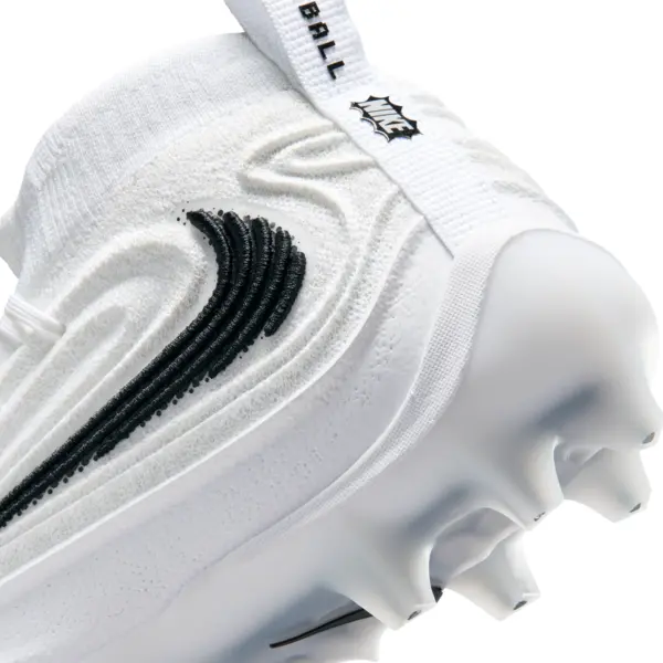 Nike Alpha Menace Elite Football Cleats