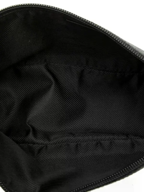 Gucci Gg Canvas Boat Shoulder Bag - Black