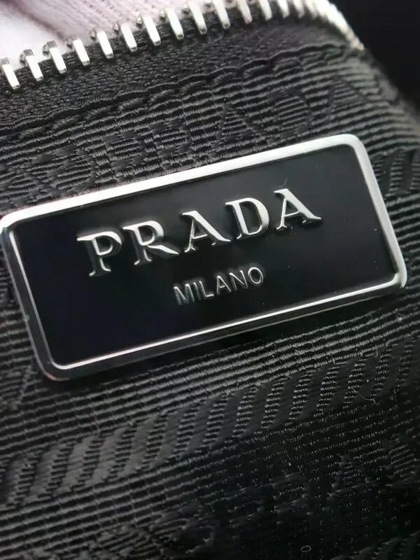 Prada 2013-2016 Tessuto Cross Body Bag - Black