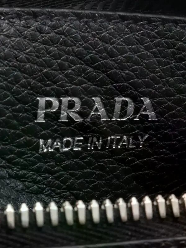 Prada 2010-2026 Vitello Daino Crossbody Bag - Black