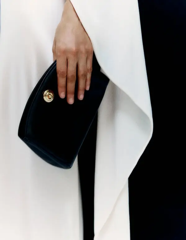 LIFFNER Pushlock Lizard Embossed Clutch - Black