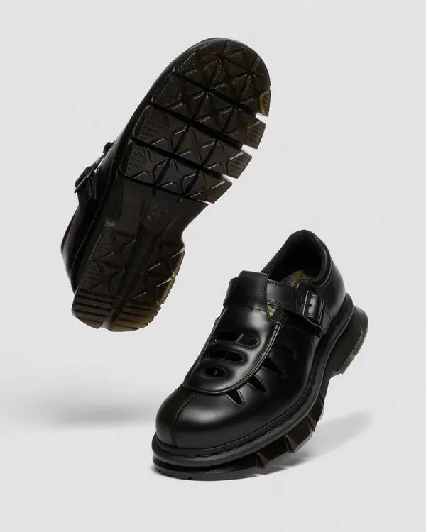 Dr. Martens Qubist Fisherman Sandals