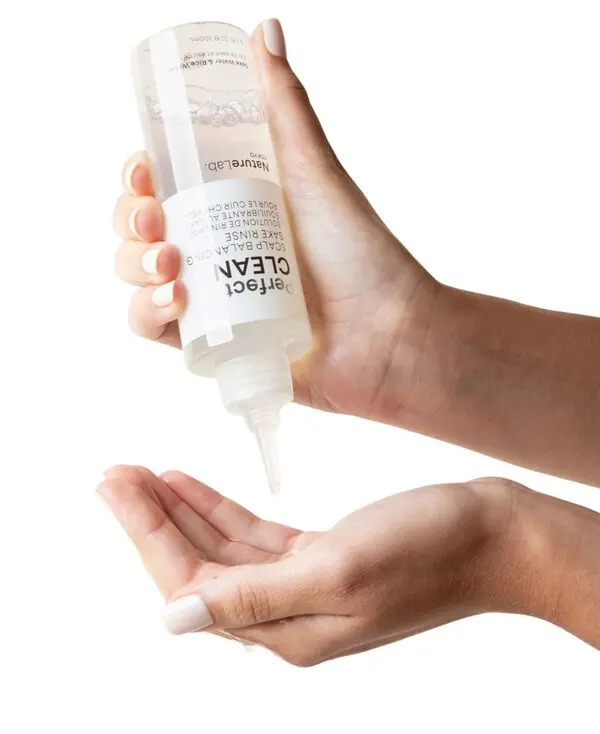 NATURELAB TOKYO Perfect Clean Scalp Balancing Sake Rinse