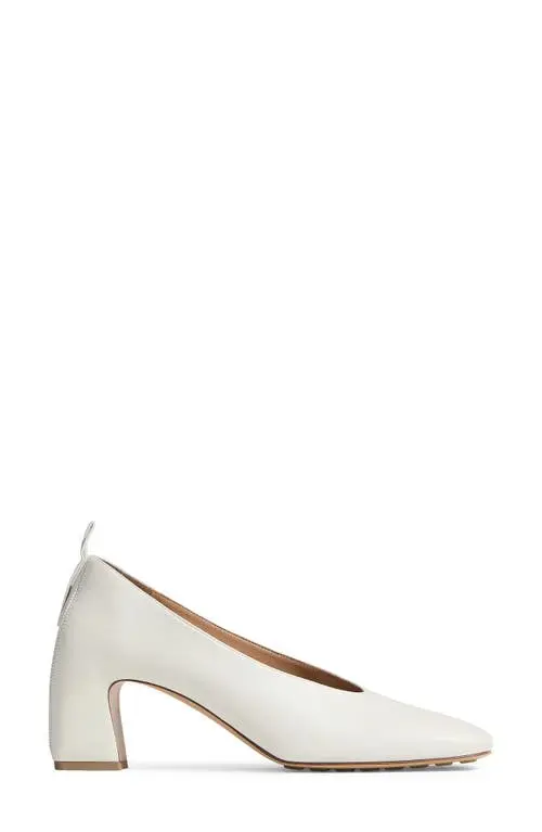 Bottega Veneta Lucy Square-toe Pumps - Alabaster