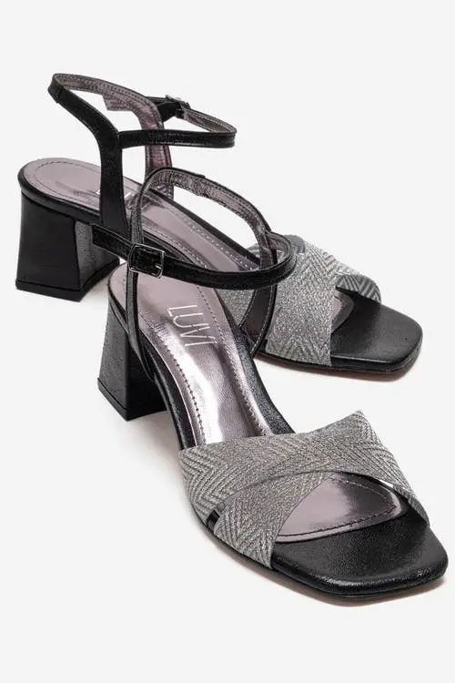 PROLOGUE SHOES Milagro Block Heel Sandal - Black